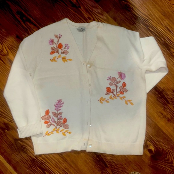 Classic Elements | Sweaters | Vintage Granny Cardigan | Poshmark